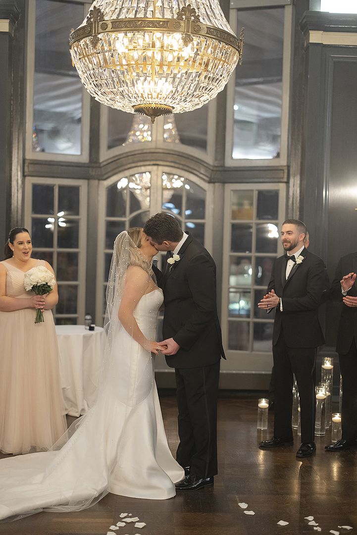 Chicago Athletic Association Wedding of Emma and Jarred - Benfield ...